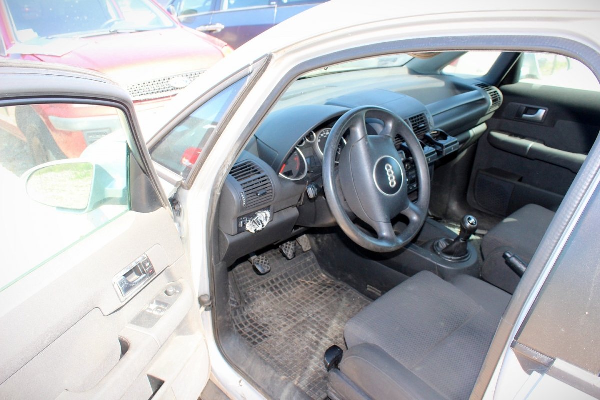 audi a2 2002 interior