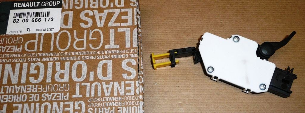 Original CAPTEUR A PÉDALE D'EMBRAYAGE RENAULT Laguna III Megane II 1.5 DCI , 8200110893 ...